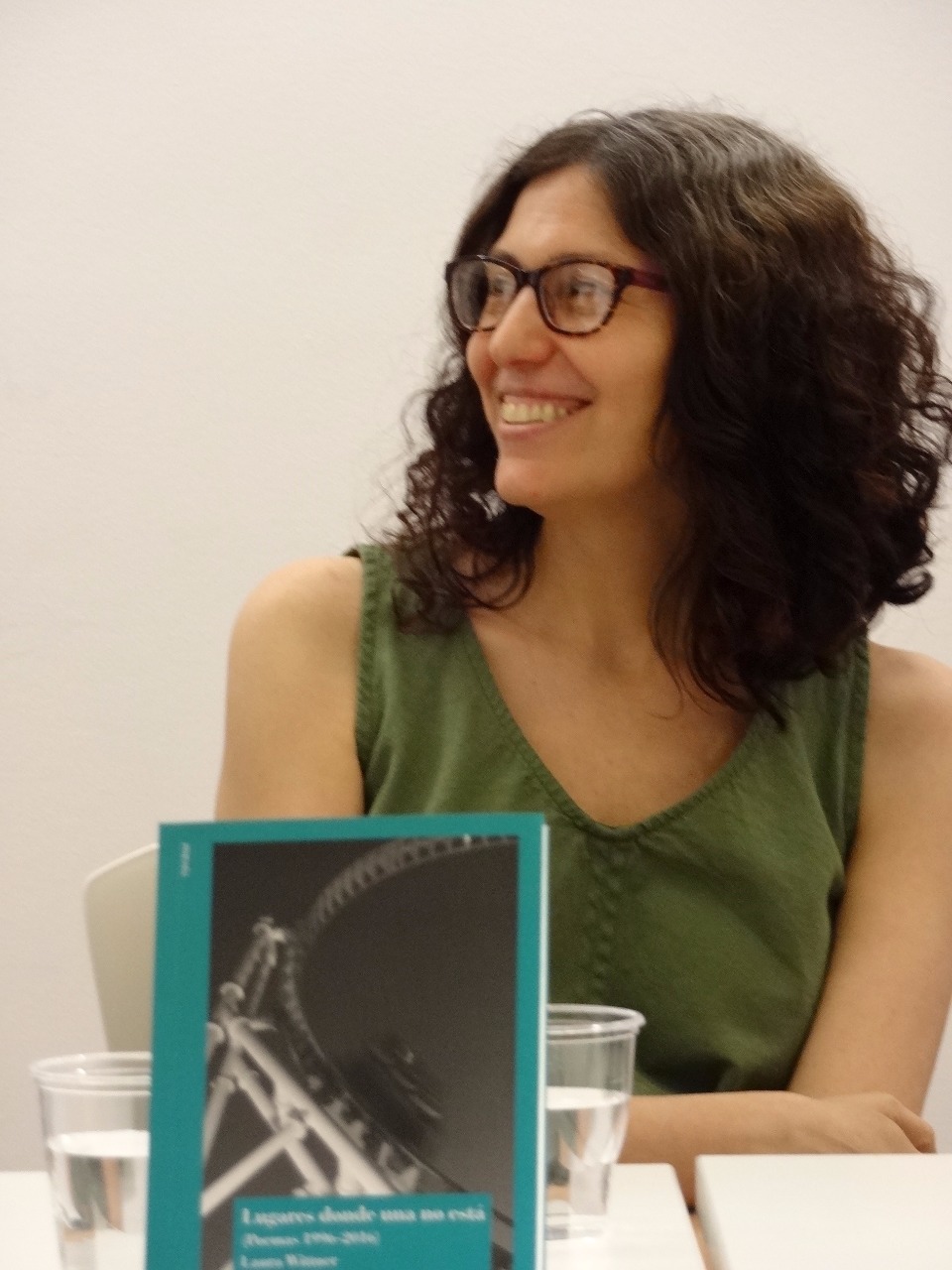 ¿Qué es la poesía? #22 - Laura Wittner: "La poesía es un filtro y un ...